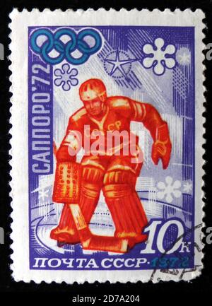USSR national hockey team s goalkeeper Vladimir Myshkin left at the ...