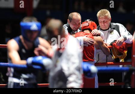 Winner and loser in boxing match Stock Photo - Alamy