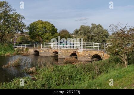 Stone bridge over the River Nene, Irthlingborough Town ...