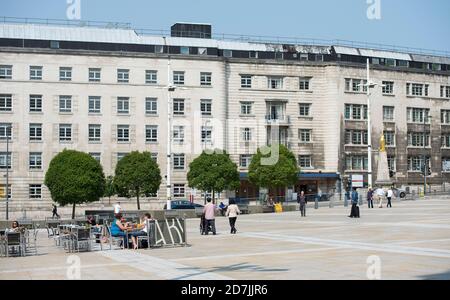 Leeds LGI NHS trust teaching hospital Brotherton wing Stock Photo - Alamy
