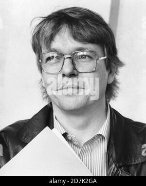 DANGEROUS LIAISONS, screenwriter and playwright Christopher Hampton ...