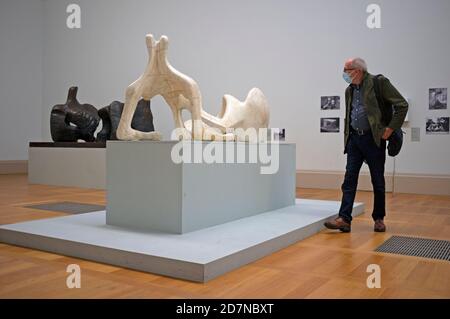 The Henry Moore collection in Tate Britain, London Stock Photo - Alamy