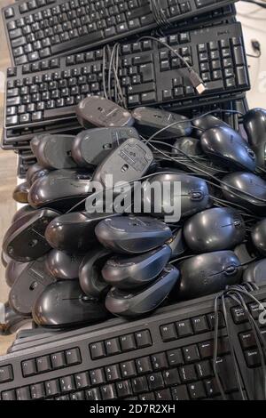 Used keyboards and computer mice Stock Photo - Alamy