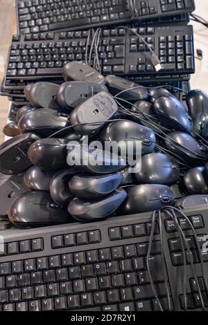 Used keyboards and computer mice Stock Photo - Alamy