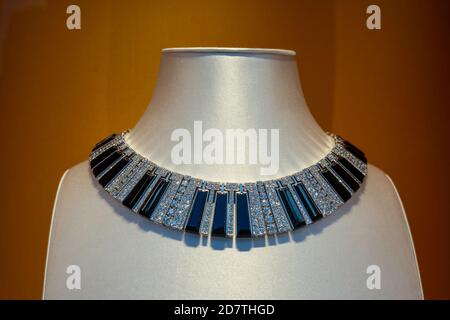 Bulgari Window Display on Fifth Avenue, NYC Stock Photo - Alamy