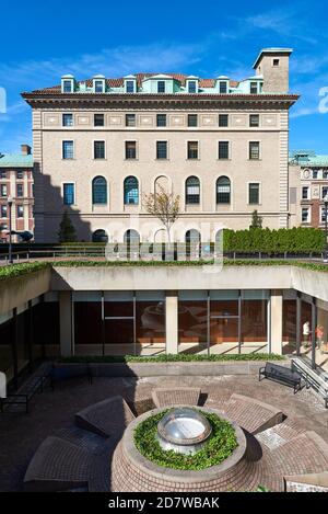 Columbia University Ivy League campus in New York City. Students ...