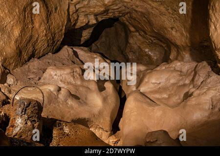 The very muddy approach to Moss Chamber from Pickering's Passage in ...