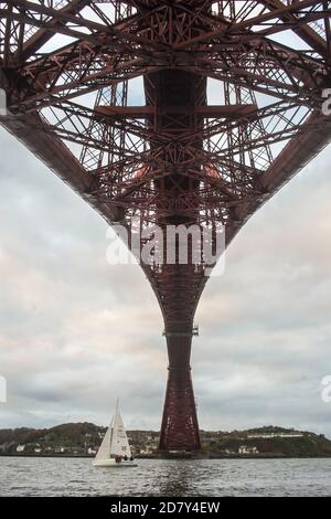 Views of Inchgarvie lighthouse and the Forth rail bridge in the Firth ...