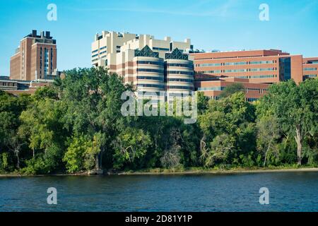 Masonic Cancer Research Building and University of Minnesota Medical ...