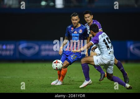 Kevin Deeromram of Port FC in action during the competition Thai league ...