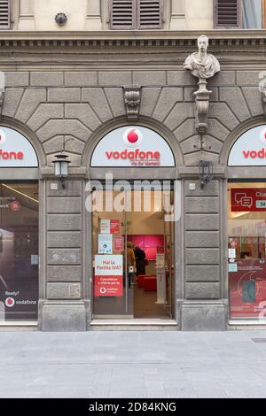 Shop store sign logo for Vodafone, Devizes, Wiltshire, England, UK ...