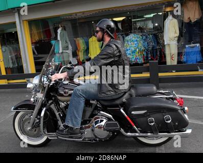 Is Jim Carrey trying to start his own Malibu Hell's Angels chapter ...