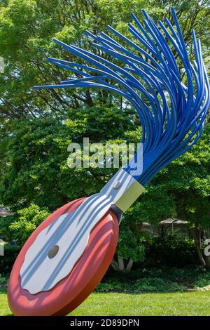 Typewriter Eraser Scale X sculpture of 1998-9 by Claes Oldenburg ...