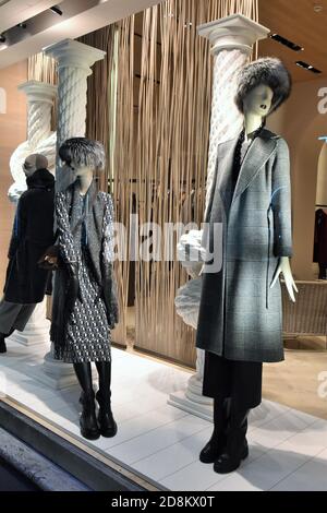 A TRENDY SHOWCASE OF MAXMARA FASHION BOUTIQUE Stock Photo - Alamy