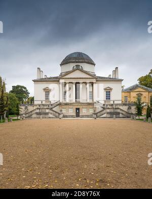 Chiswick House Palladian Villa designed by Lord Burlington Stock Photo ...