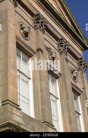 Sculptures of three men looking up at the sky, Vigeland Sculpture ...
