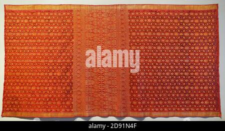Kain limar songket bertabur (hip wrapper), Malaysian people, Malaya ...