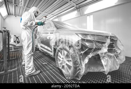 Bodywork, paint job, car painting procedure in car service, bodypaint ...