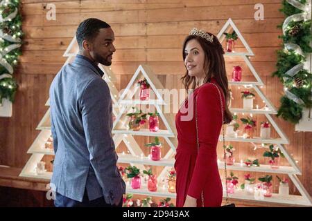 JINGLE BELL BRIDE, from left: Julie Gonzalo, Ronnie Rowe (aka Ronnie ...