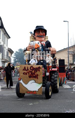 CREMA - FEBRUARY 14 : the parade of carnival floats in papier-mache ...