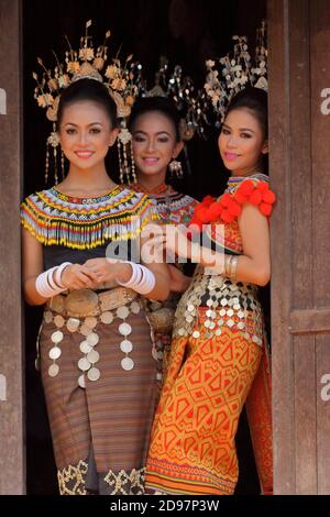 Sarawak Cultural Village / Iban Woman Dressed in Traditional Costume ...