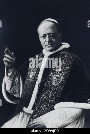 1922 : the italian PIO XI ( born Achille Ratti , Desio 1857 - Citta ...