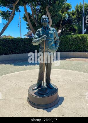 Bob hope statue in San Diego Stock Photo - Alamy