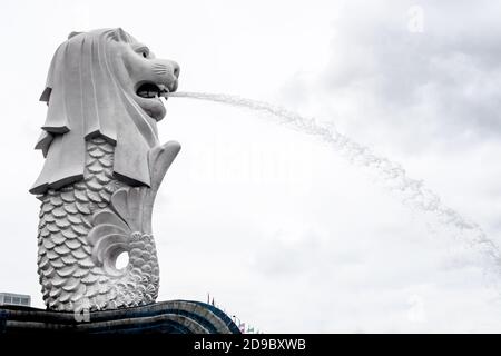 Singapore, Asia, Merlion, landmark, lion, mermaid, sculpture, water ...