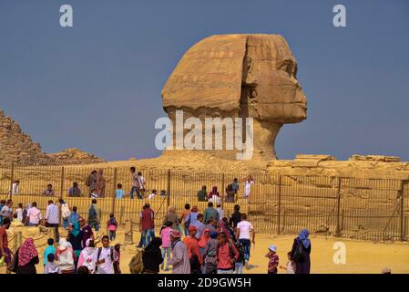 The Great Sphinx and Kheop's Pyramid, Giza, Egypt 1920s Stock Photo - Alamy