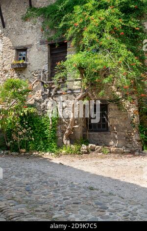 medieval city of perouges Stock Photo - Alamy