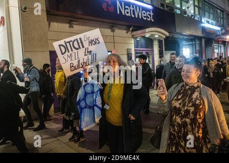 What was supposed to be an Anonymous Million Mask March turned into a ...