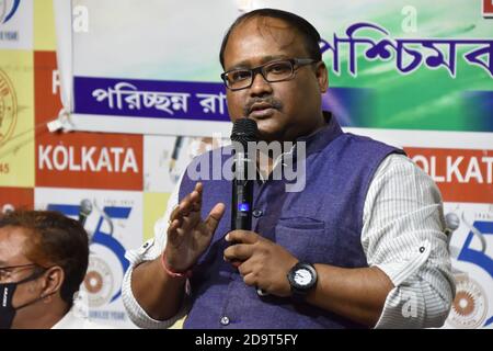 Kolkata, India. 07th Nov, 2020. Pradip Dhar, actor, talks on 'Clean Politics - Clean Bengal', a ...