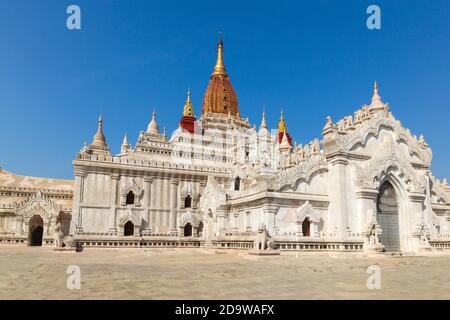 Ancient city of bagan in burma Stock Photo - Alamy