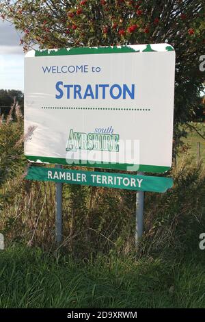 Scotland Ayrshire Straiton Walking sign Stock Photo - Alamy
