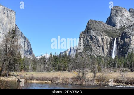 Scenic panoramic view of famous Yosemite Valley with El Capitan rock ...