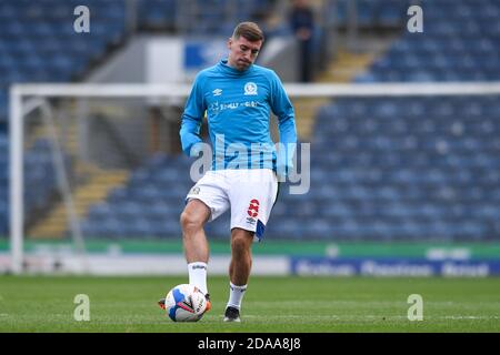 Rangers' Joe Rothwell warming up on the touchline during the William ...