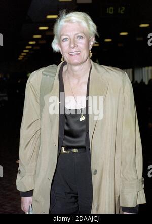 Actress Vanessa Redgrave arriving at Heathrow Airport 1981 Stock Photo ...
