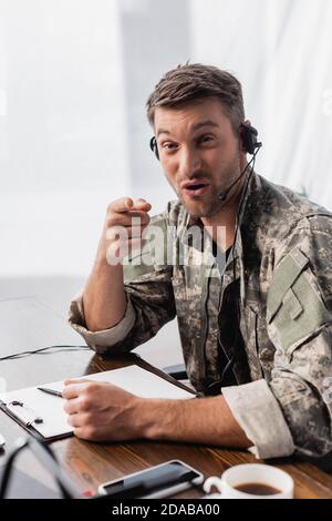 Army man in uniform pointing finger at you Stock Photo - Alamy