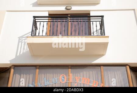 Living buildings, Cyprus Greek architecture, sunshine Stock Photo - Alamy