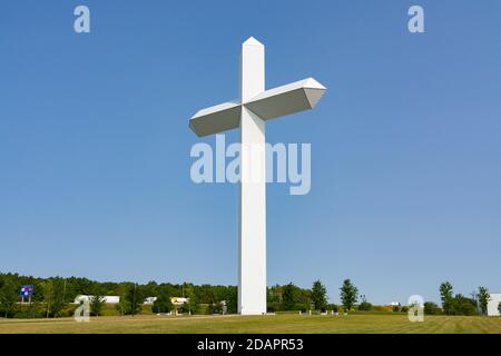 Large cross on side of highway. Effingham, Illinois, USA Stock Photo ...