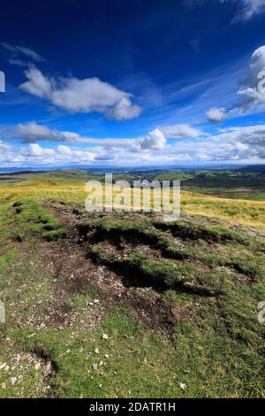 The Summit Cairn of Sallows fell, Troutbeck valley, Kirkstone pass ...