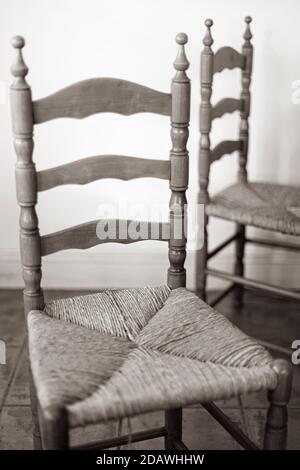 wooden and straw Súgán Irish chairs in kitchen Stock Photo - Alamy