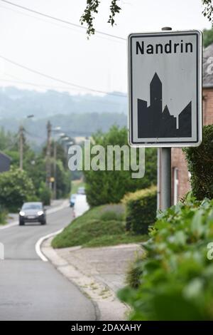 Illustration shows the name of the Nandrin municipality on a road sign ...
