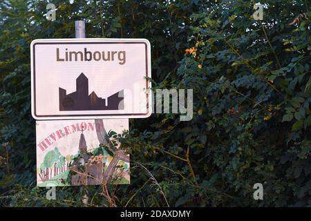 Illustration shows the name of the Limbourg municipality on a road sign ...