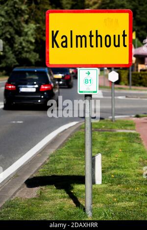 Illustration shows the name of the Kalmthout municipality on a road ...