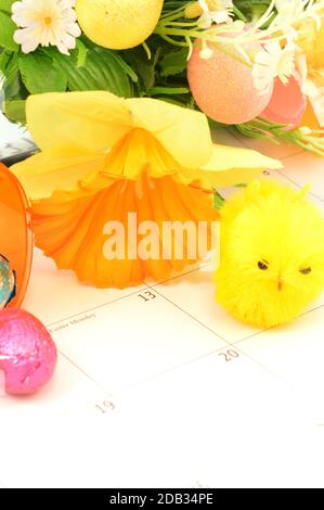 Monthly April 2020 calendar with colorful decorated Easter eggs. View ...