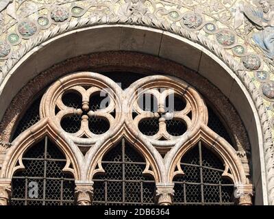 Imperishable beauty of details on the basilica of st Mark's - Venice ...