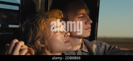 DREAMLAND, (aka DREAMLAND 2019/I), from left: Margot Robbie, Finn Cole ...