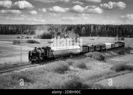 Finnish Hr1-class "Ukko-Pekka" steam engine locomotive 1009 ...