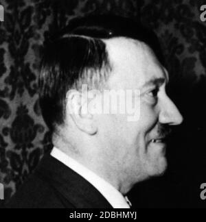 Portrait of Adolf Hitler, 1940 Stock Photo - Alamy